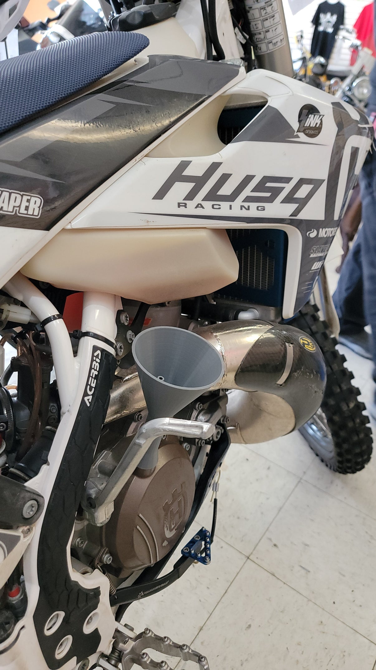 KTM/Husq/Gasgas/Sherco Oil Funnel – Morton Motoworks